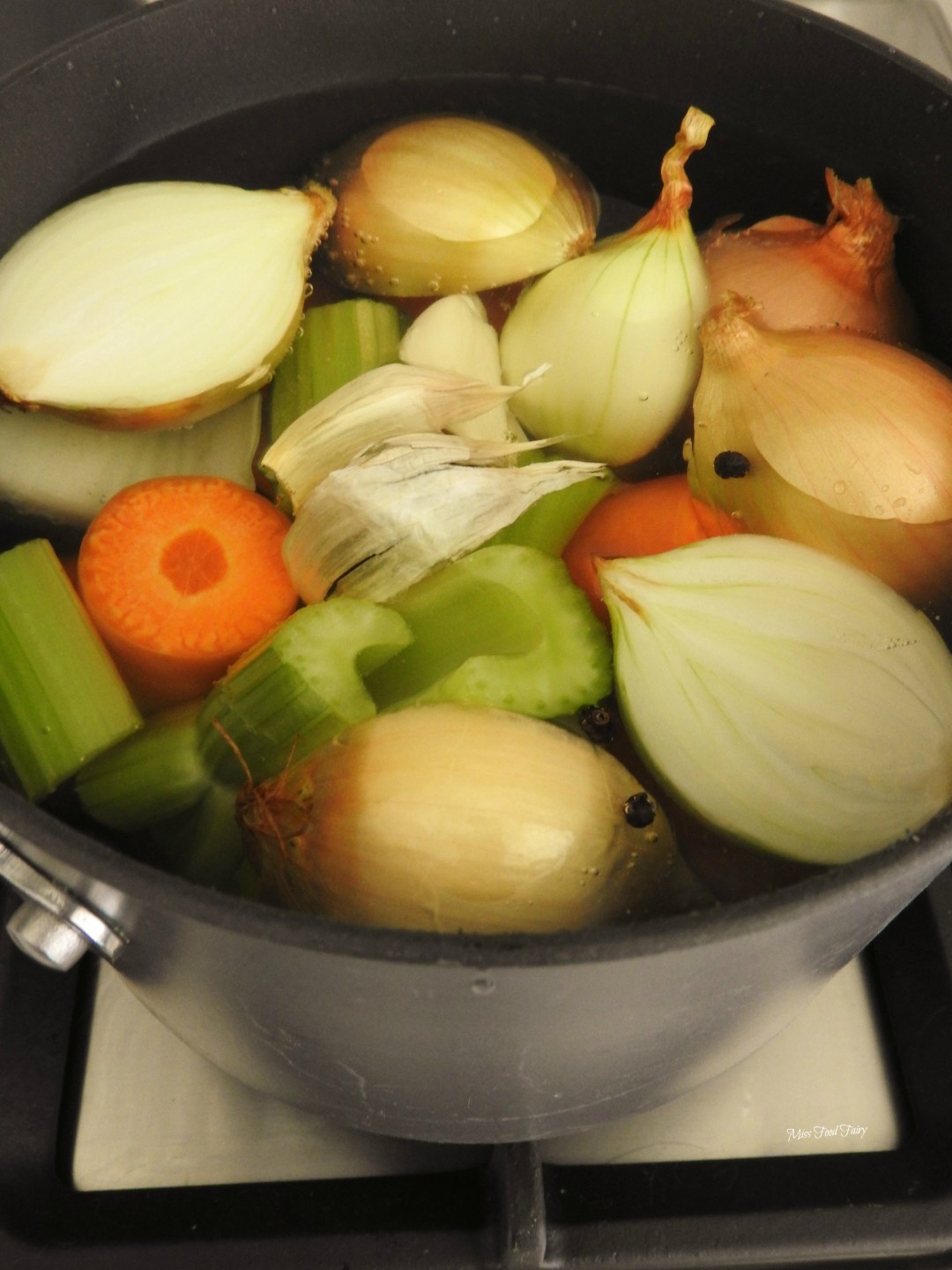 Easy, full flavoured vegetable stock – Miss Food Fairy